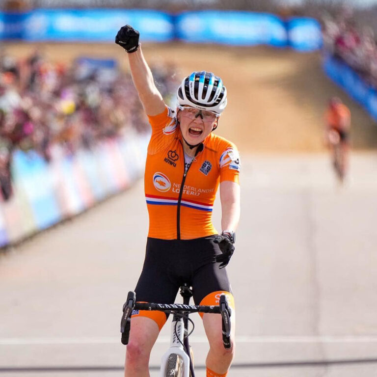 Puck Pieterse is the new UCI Cyclocross U23 Women World Champion ...
